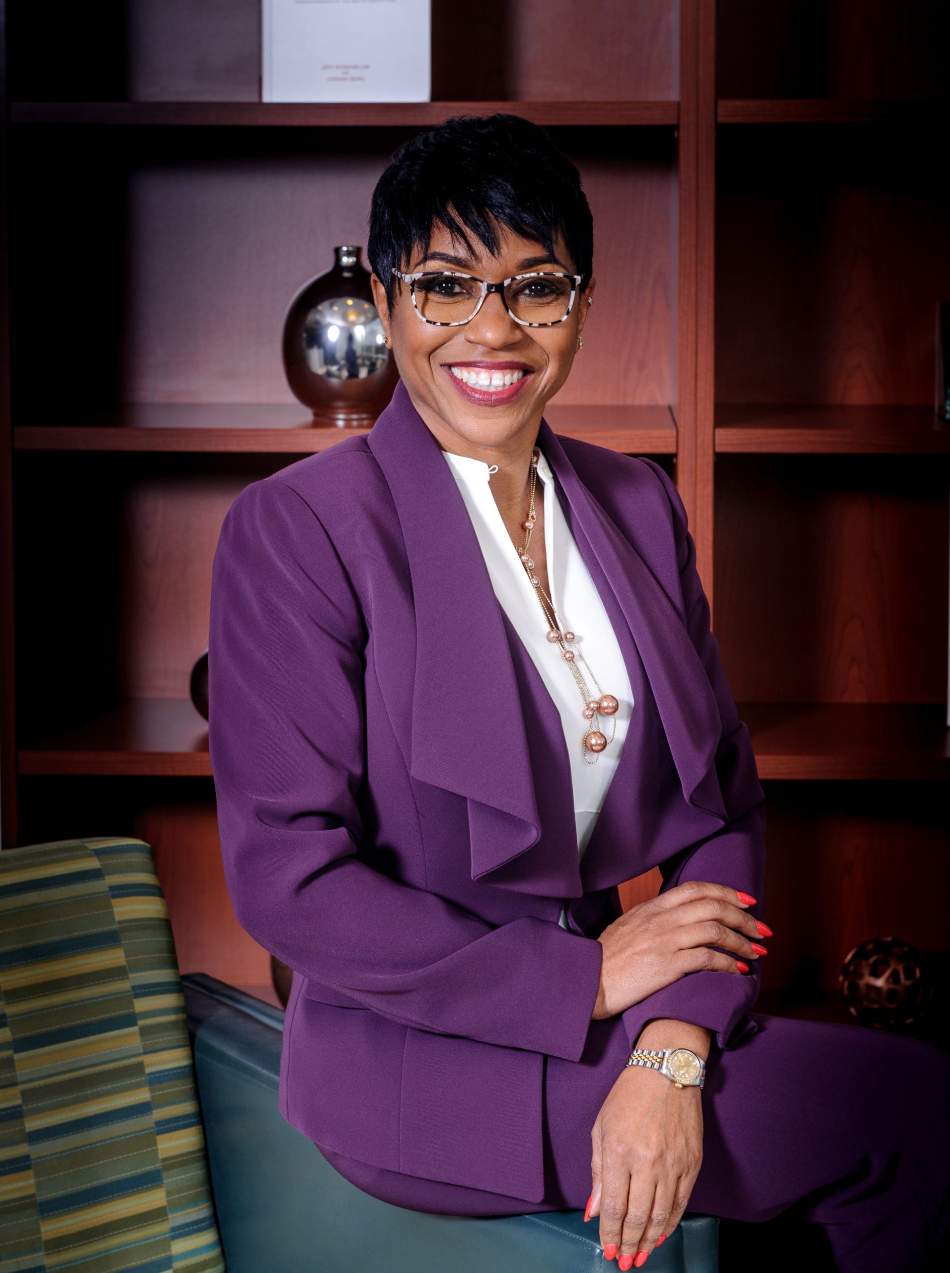 Dr. Jeannelle Perkins-Muhammad talks 'Into-Me-See' in new book